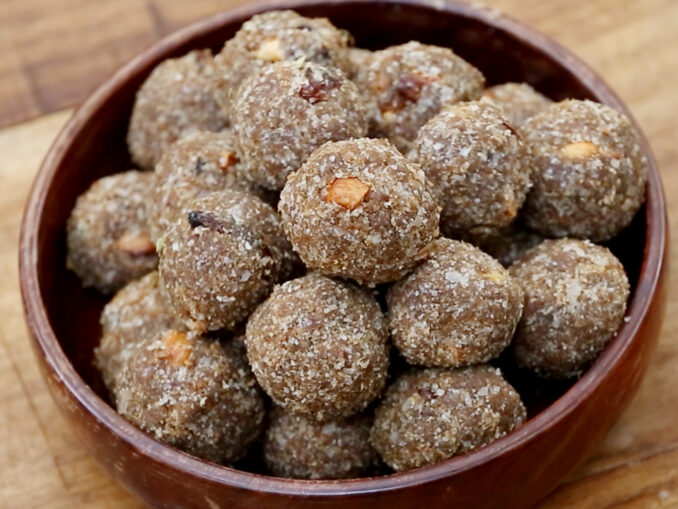 Nendrapazham pulissery – Village Cooking